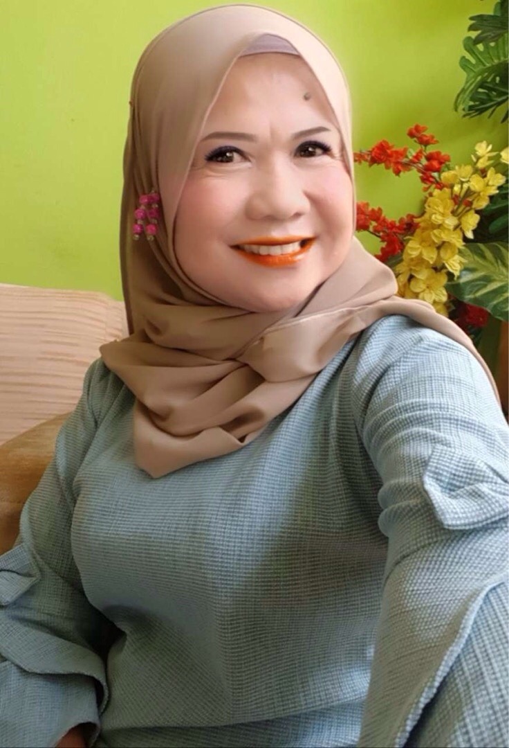 Untitled — Bini Orang Usj Buat Servis Urutan Badan Cara