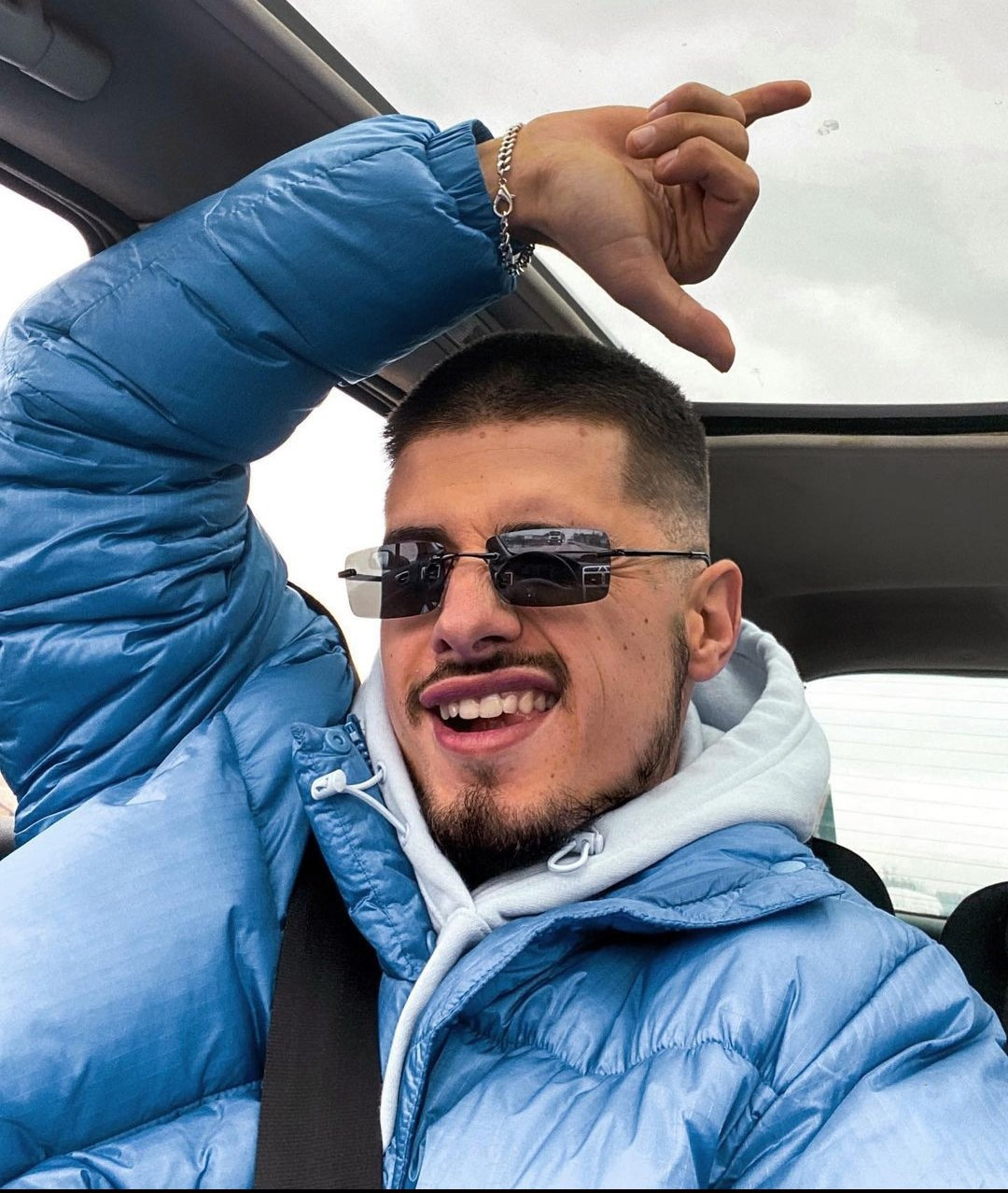 ZAKUCAVANJE — #srb ZAKUCAVANJE — #srb