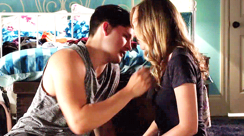 Degrassi Maya And Zig Kiss