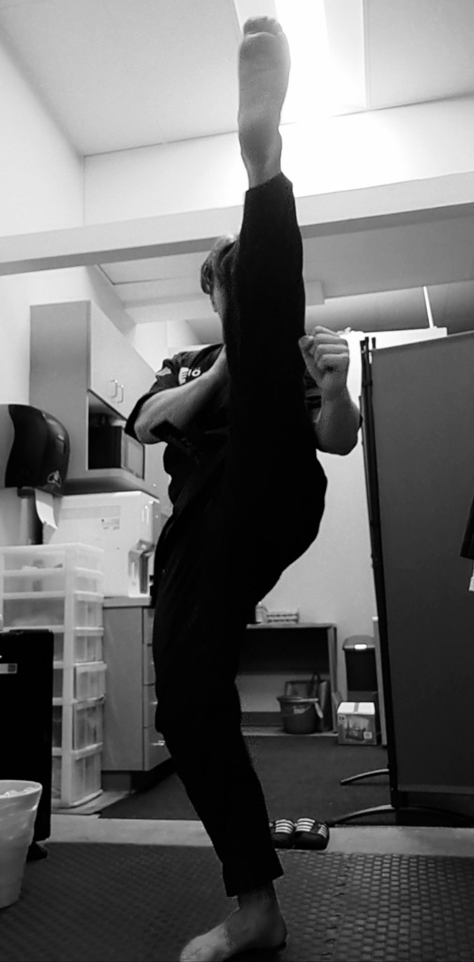 Karate Feet Explore Tumblr Posts And Blogs Tumgik