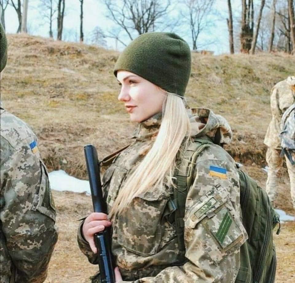 Hot Chicks And Guns On Tumblr