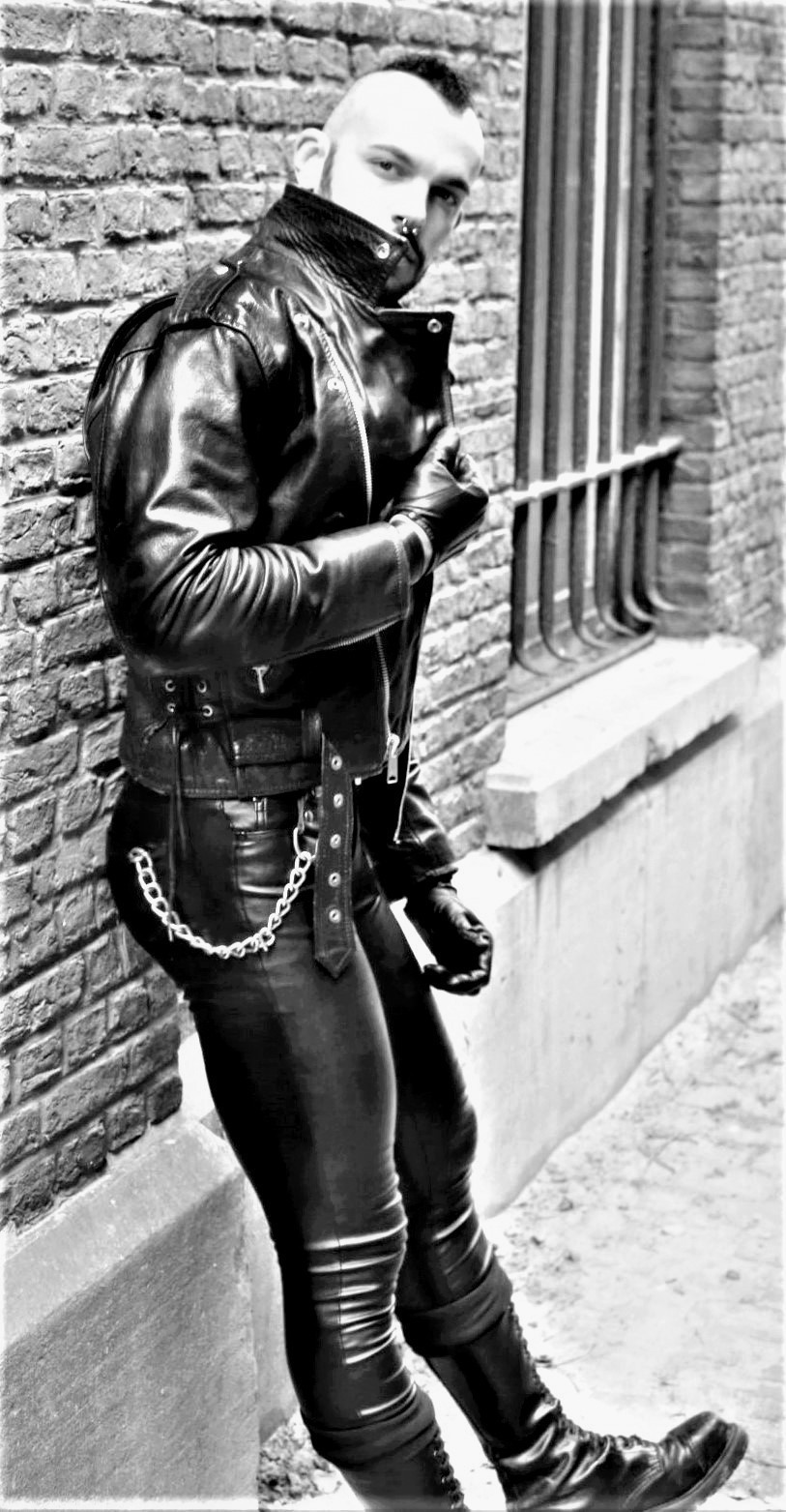 Leather Daddy Explore Tumblr Posts And Blogs Tumgik