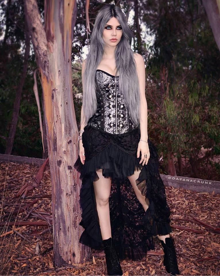 Model Dayana Crunk Corset And Skirt Burleska Gothic And Amazing