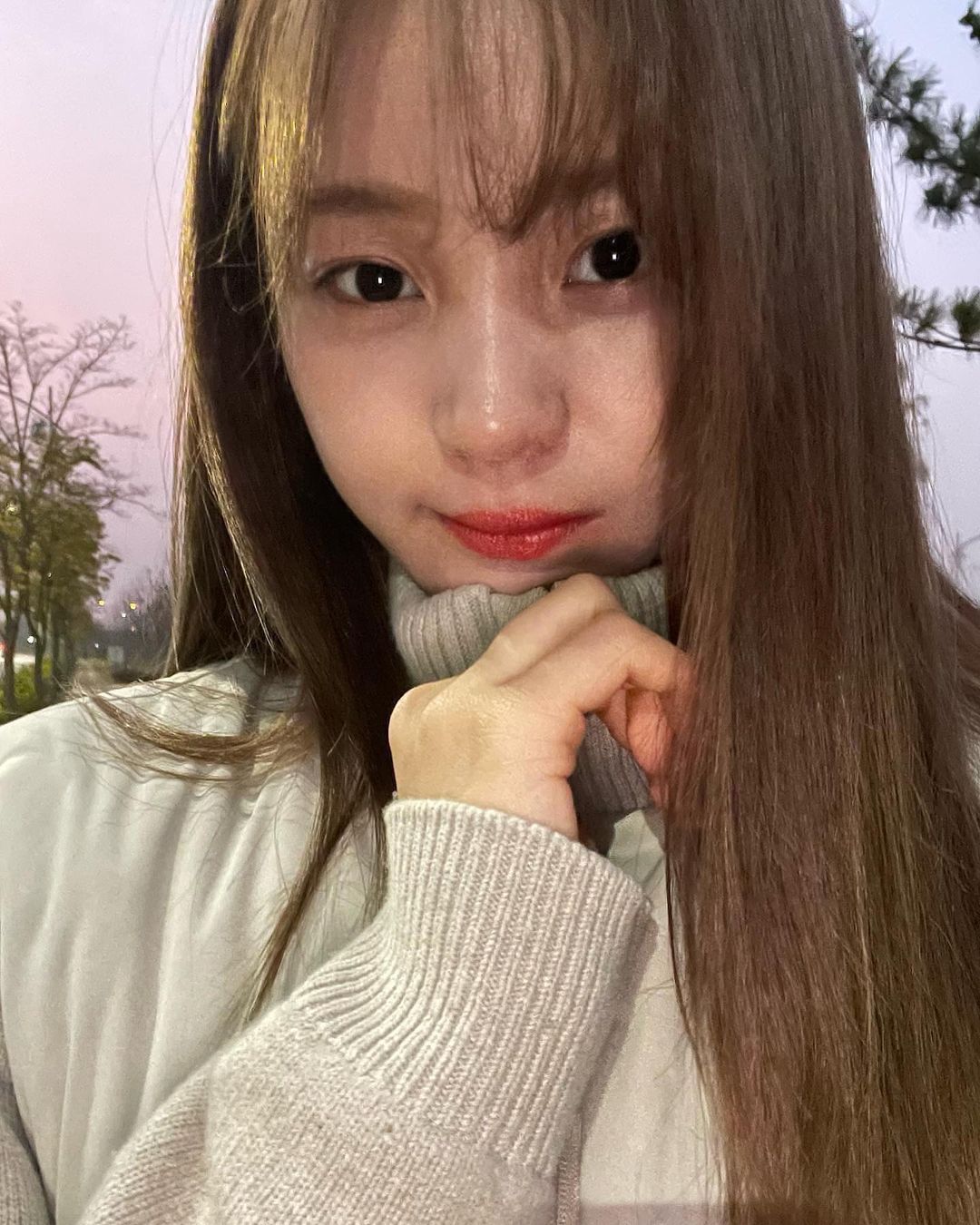 Gil — Sex With Dahyun While You Lick Her Sweaty Neck 🤤