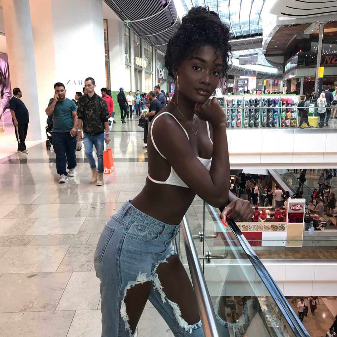 Dark Skin Women Submit — A1 Fleeky 🖤