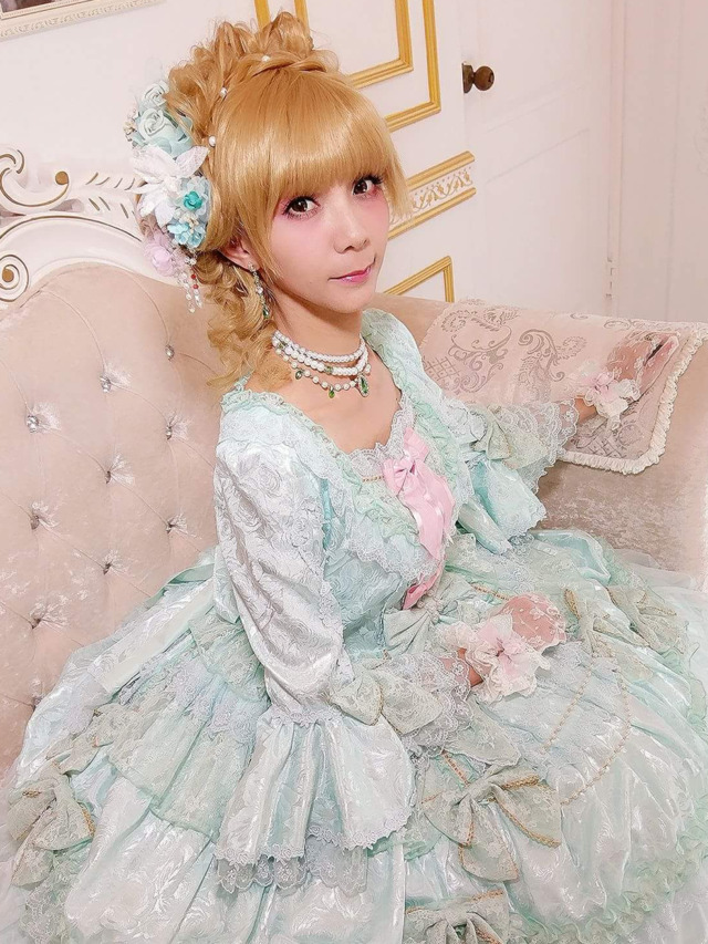 Alice Holic On Tumblr