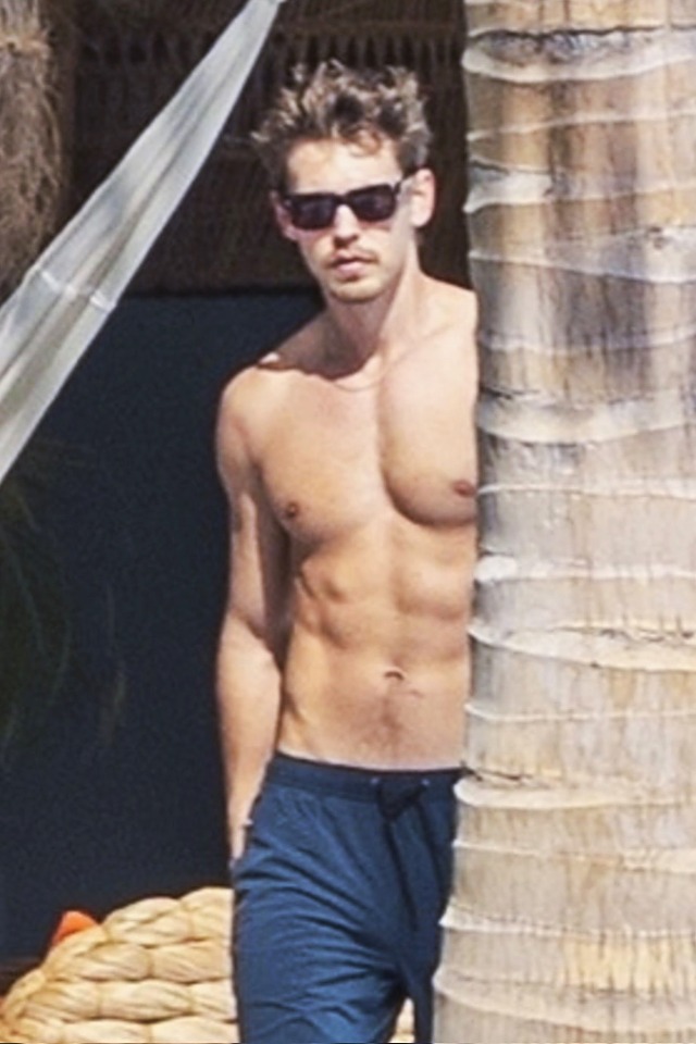 Austin Butlers Lovers On Tumblr Austin Butler Shirtless In Cabo On