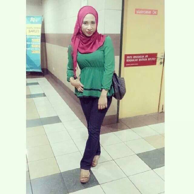 Untitled — Joezie Maintapsedap Awek Melayu Badan