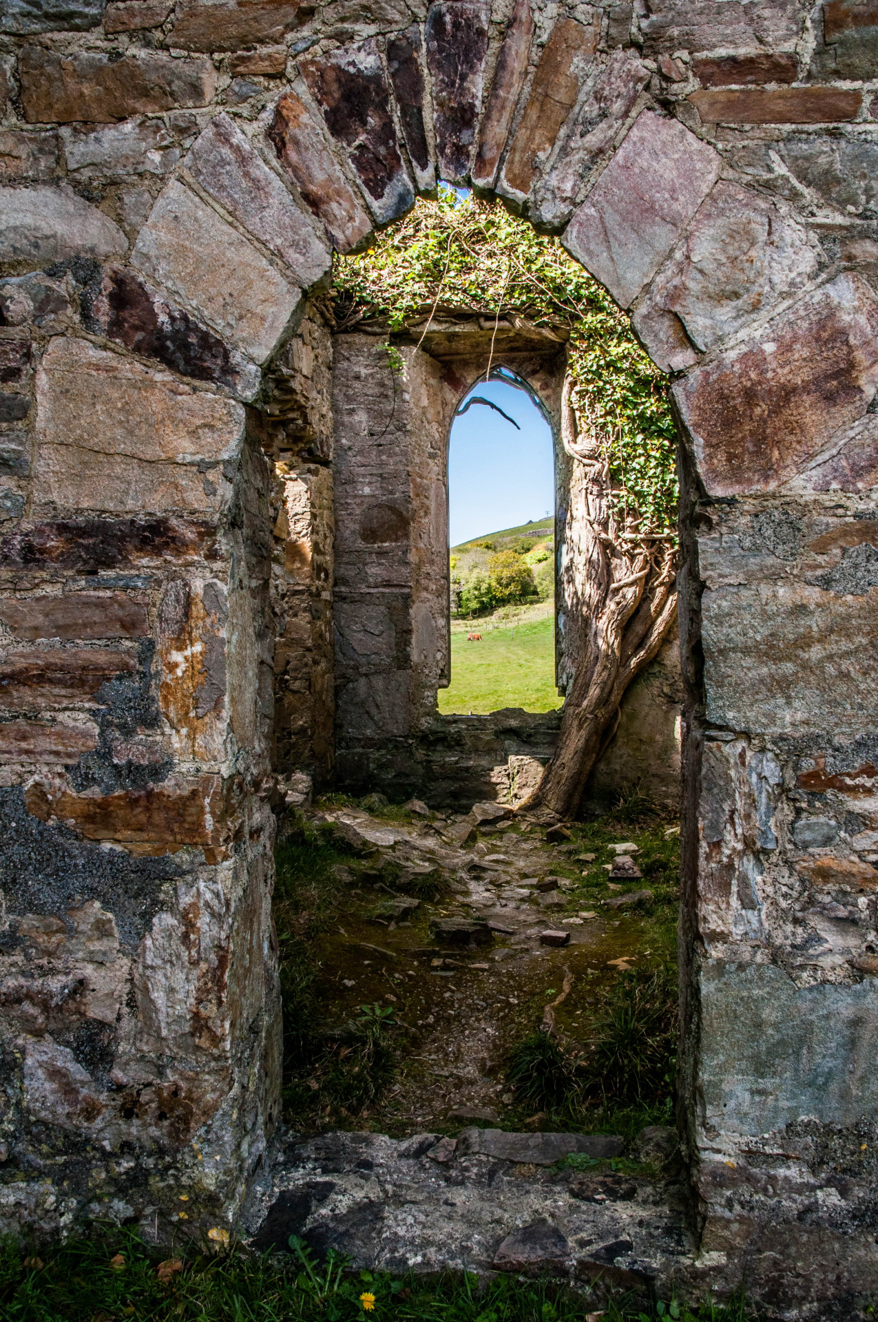 Hadrian's View: qlqniel: A passage through time Clifden, May 2021 Hadrian's View: qlqniel: A passage through time Clifden, May 2021