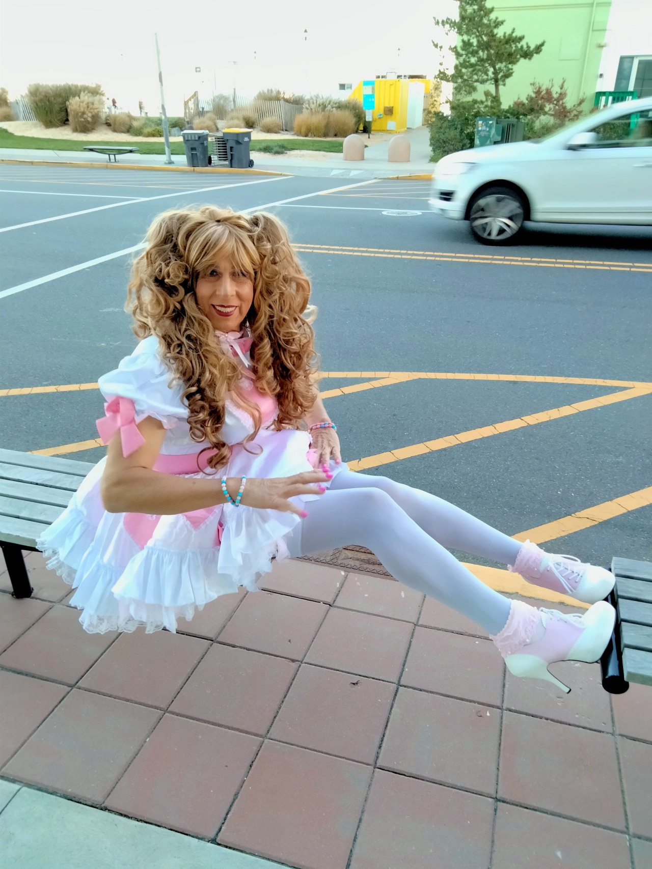 Crossdresser Bee — Sissified Sissy