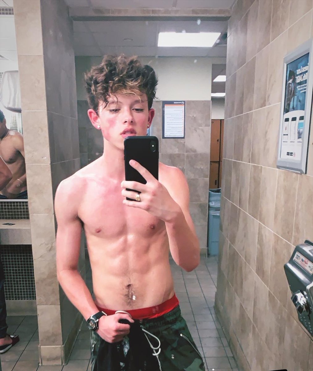 Omg Nothing But Shirtless Hotties