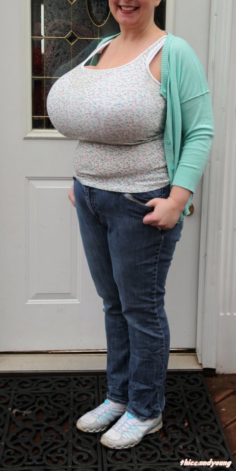 Huge Knockers On Regular Women — Thickandyoung Thiccandyoung A Real Stand Out