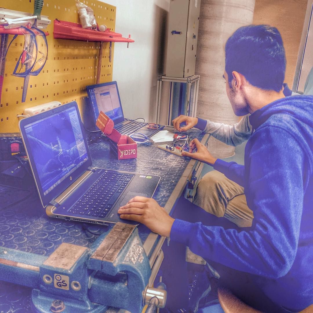 Insta-Arduino | Arduino Radar Project 〽️〽️ #arduino #radar... Insta-Arduino | Arduino Radar Project 〽️〽️ #arduino #radar...