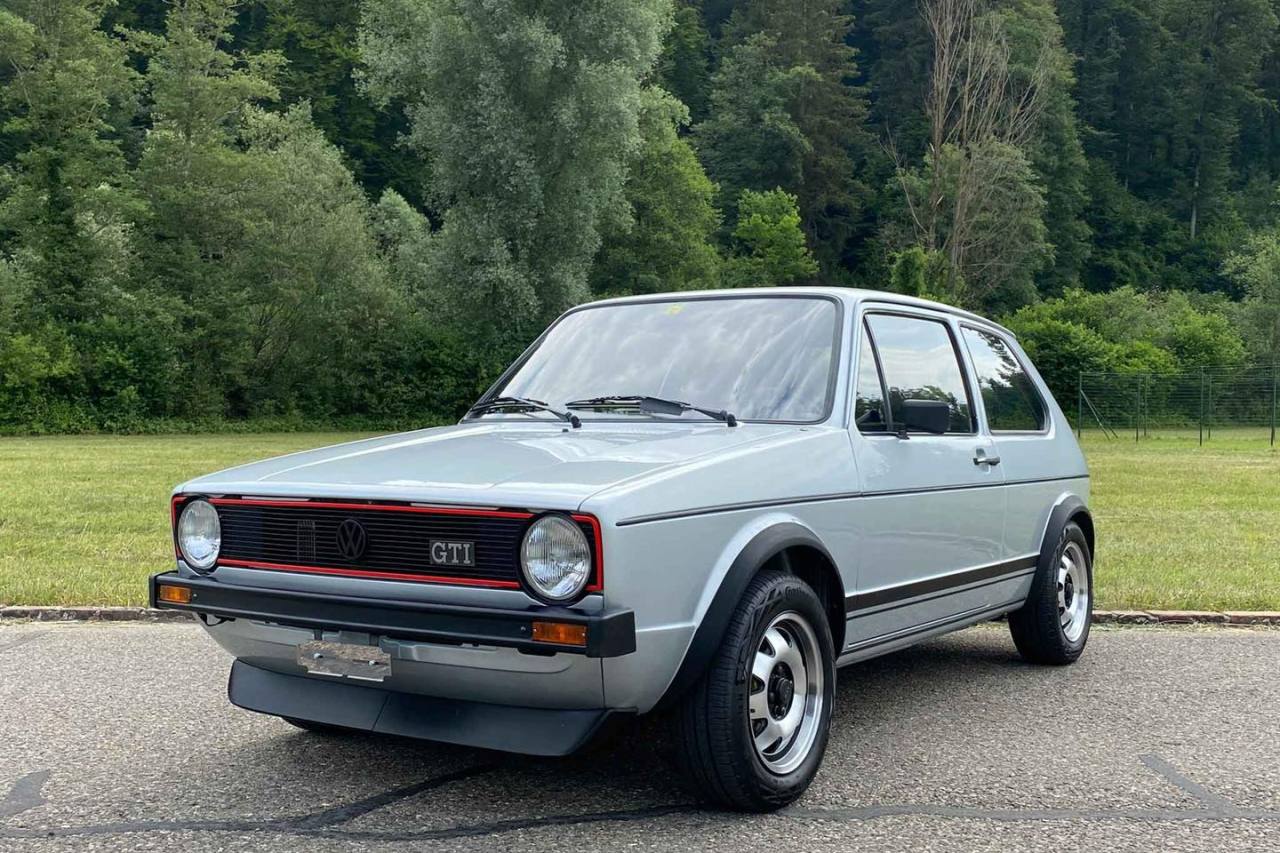 Frenchcurious Volkswagen Golf Gti 1600 1978 © By Lutziger