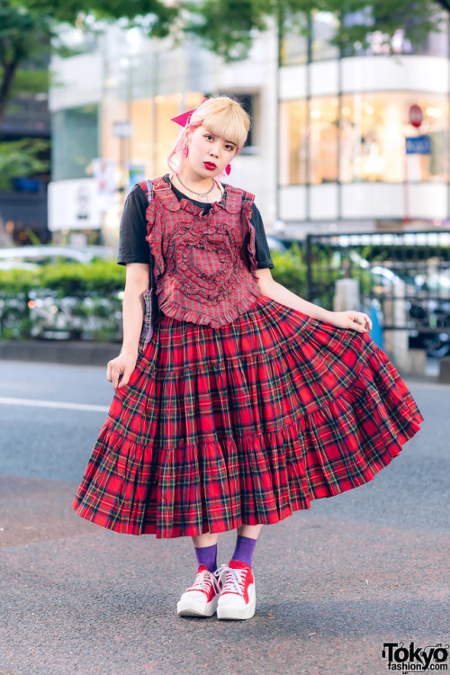 Maimai On The Street In Harajuku Wearing A Plaid Tokyo Fashion