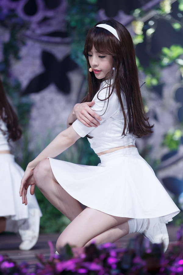 Mnet America — 151008 M Countdown Oh My Girl Closer