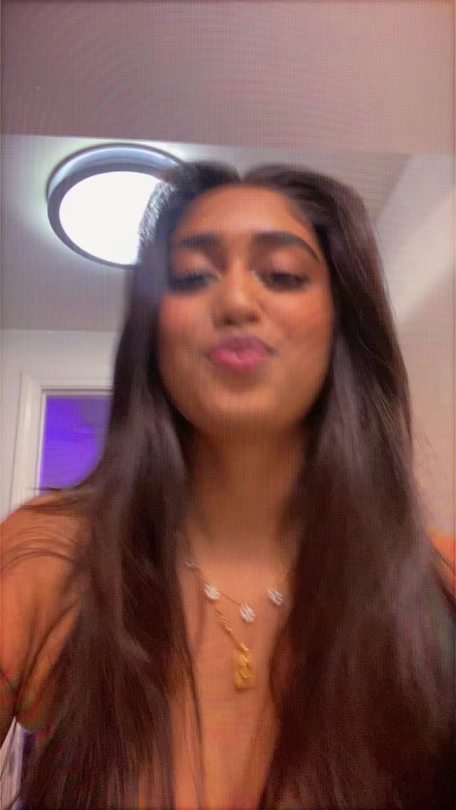 Video Tagged With Indian Girl Big Round Butt Indiangirls Manicpixiebrowngirl On Tumblr