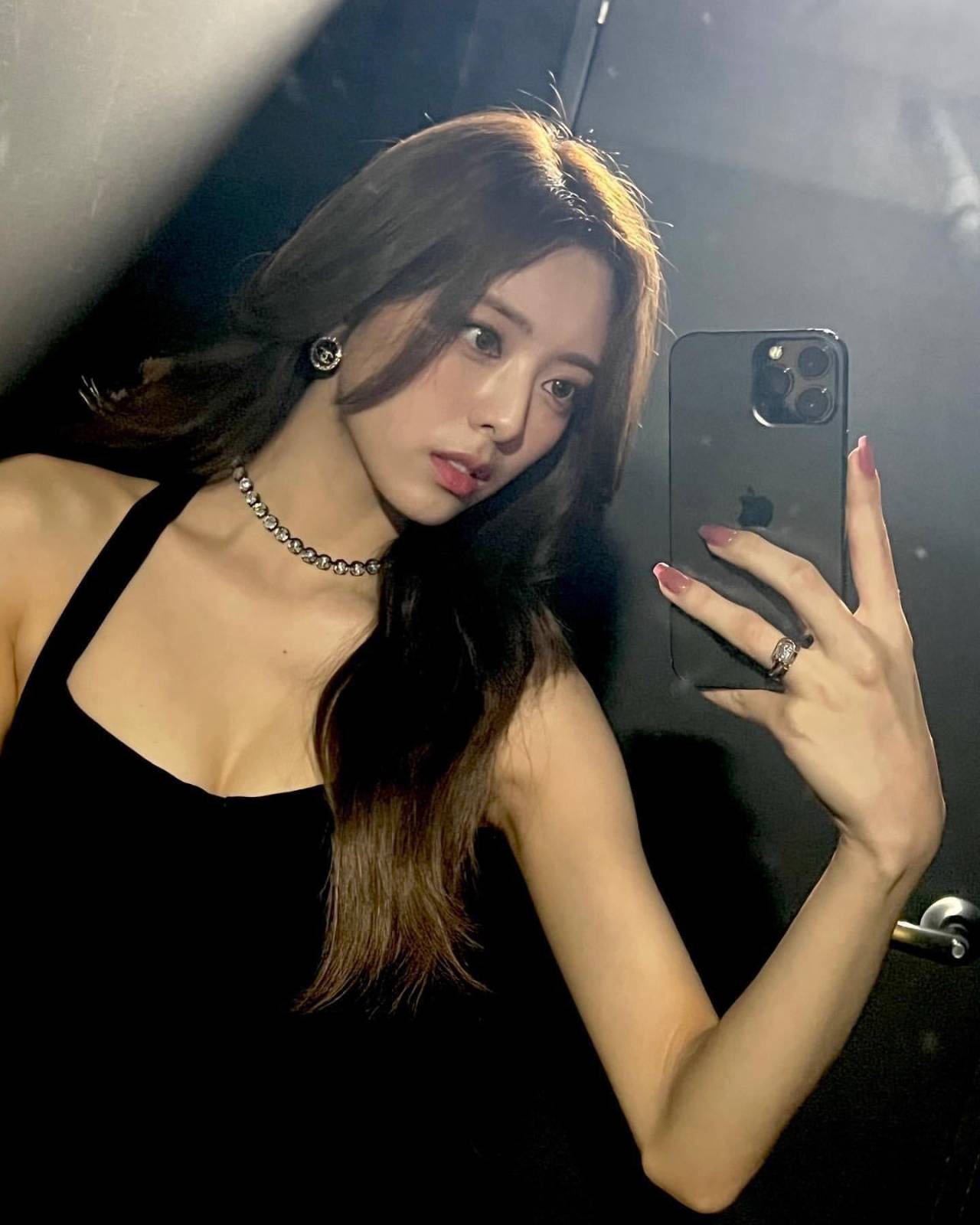 Awards After Party Affair Yuna Itzy Asianfanfics