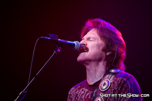 Shot The Show [photos] The Doobie Brothers Abbotsford Centre
