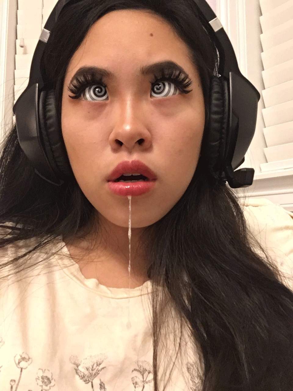 Hypnotized Thingsit Starts Innocent Enough Listening On Headphones And Watching The Spiralsit