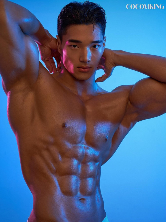 @musclehunkymen on Tumblr @musclehunkymen on Tumblr