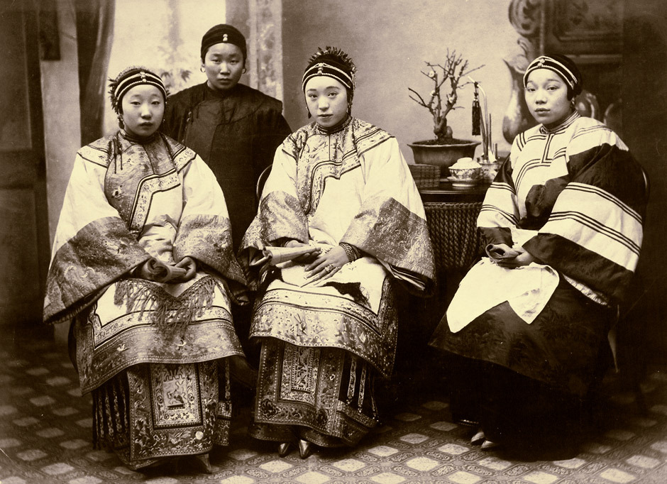 Madame De Pompadour Upper Class Chinese Women By Lai Afong Circa 1880