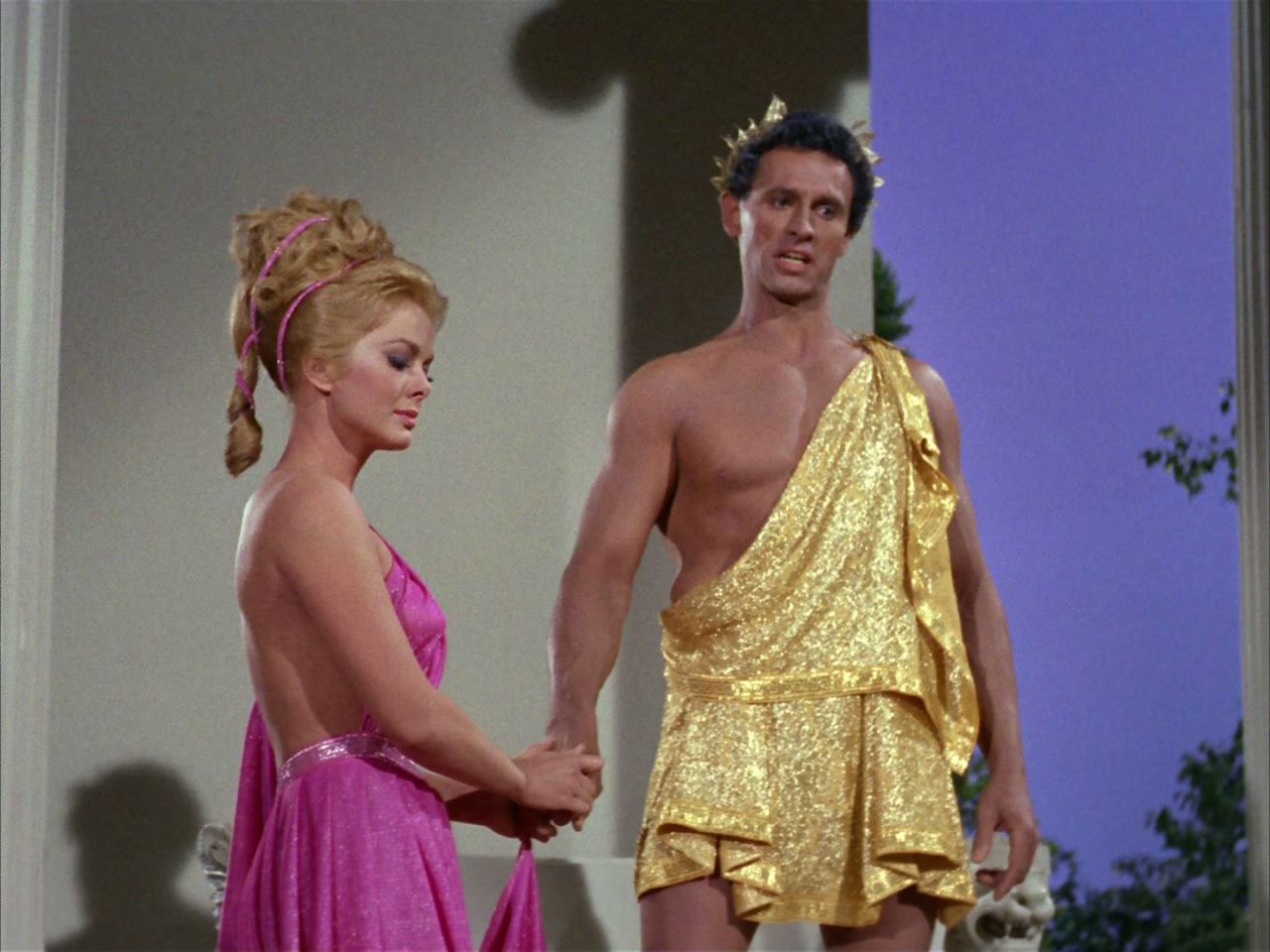 Vintage Women From The Past — Leslie Parrish As Carolyn Palamas From The