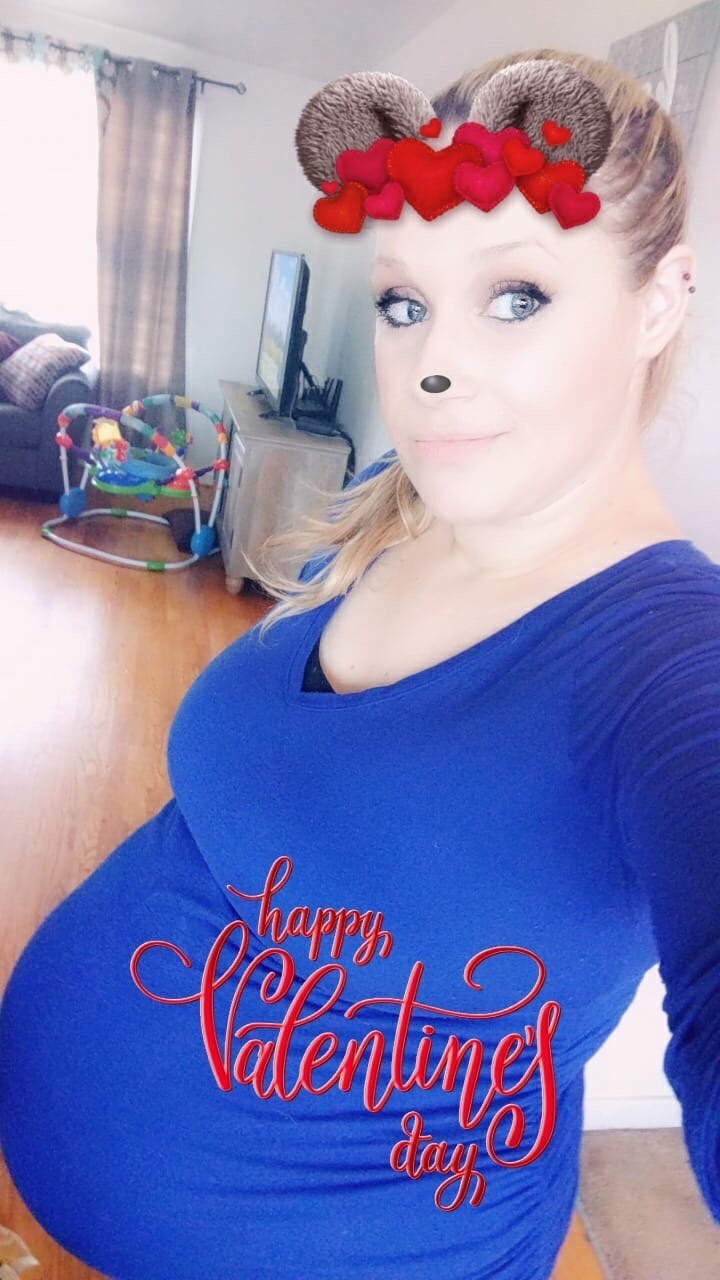 Submityourpreggopicsvery Sexy Preggo Girl Submission 1 Of 2 Tumblr Pics