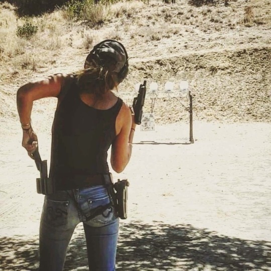 Sexy Guns And Buns Photo