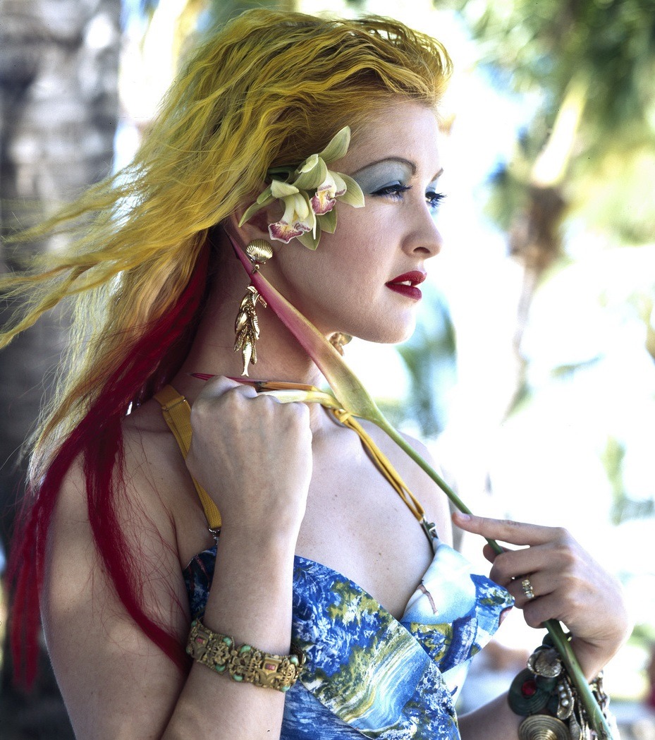 Cyndi Lauper photographed by Michael Putland in... - Eclectic Vibes Cyndi Lauper photographed by Michael Putland in... - Eclectic Vibes
