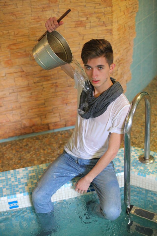 I Love Wet Jeans On Tumblr