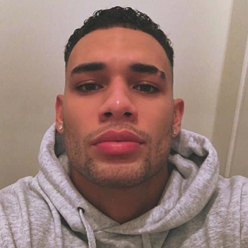 Damn Papi🔥🔥🔥 Modelstatus Fashiongoals Muscle Blackman Beautiful Mixedrace Miami Eyecandy