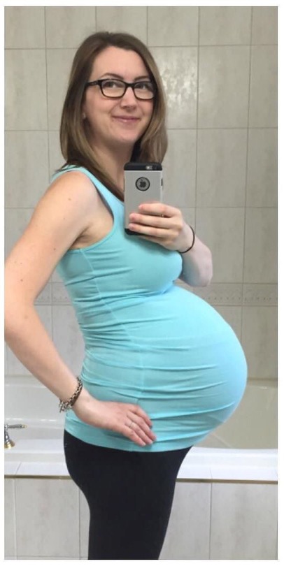 These Ladies Love Showing Off Their Pregnancy Curv Tumbex