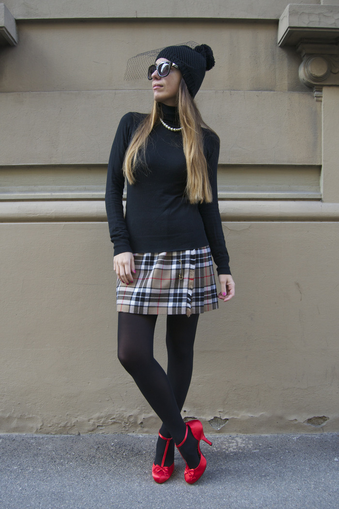 Tightsobsession Plaid Skirt With Black Tights Via Nameless Fashion Blog Tumblr Pics
