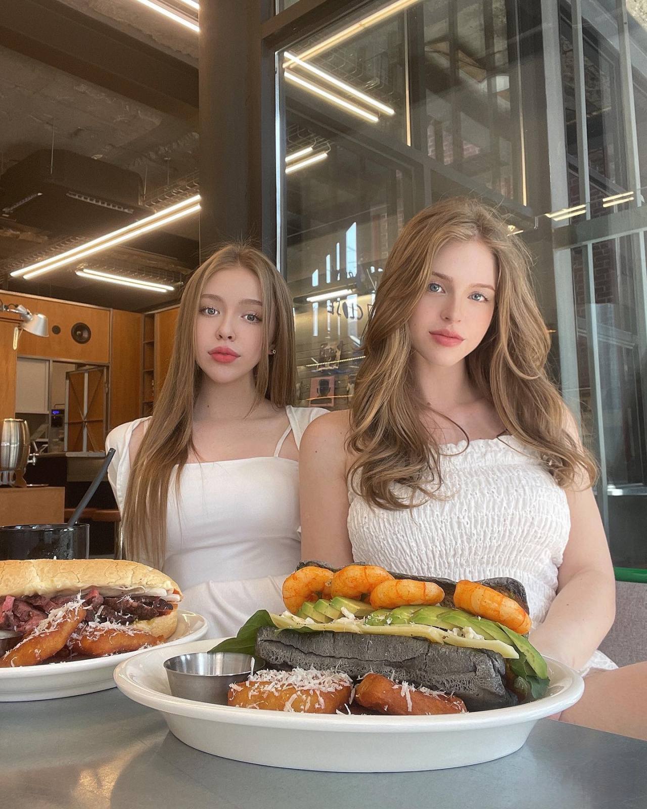 Annie Left And Anna Annie Anna Blonde Long Hair Porcelain The
