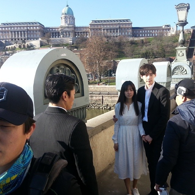 Photo Lee Jong Suk Doctor Stranger Shooting With종석