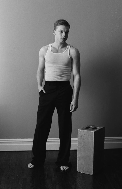 Cameron Monaghan Three Times Tumbex