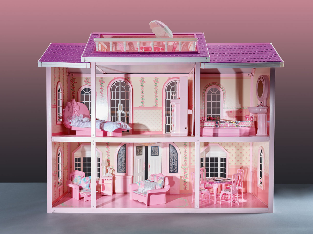 Barbies Magical Mansion From The Early 90′s Help Im Lost