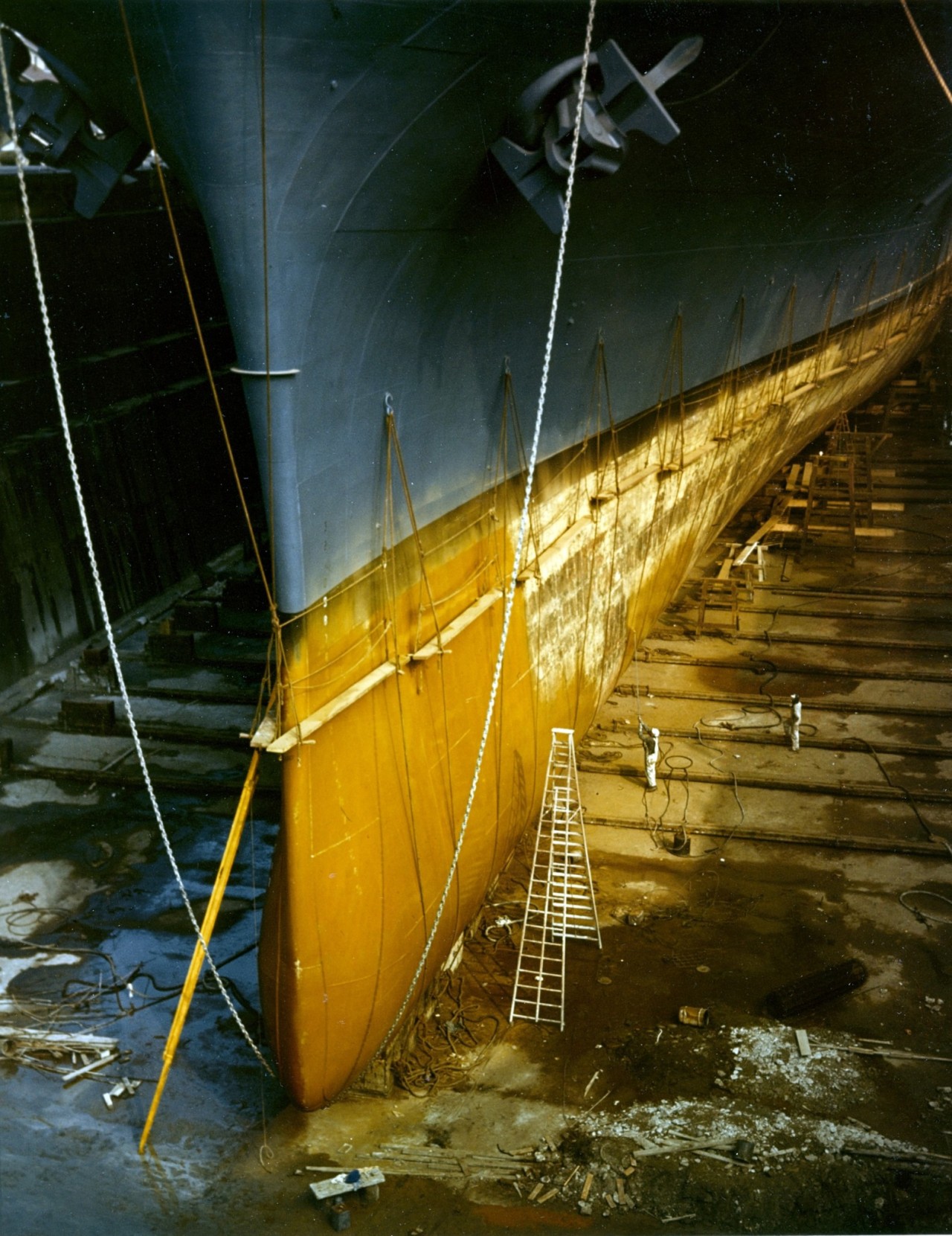 Battleship Texas — Uss Yorktown Cv 10 Receiving A Fresh Coat Of Red