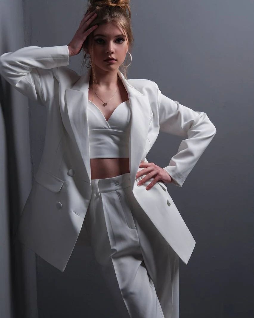 The Cutie Collective Lera Sidko Ig Lerikosidko Represented By First