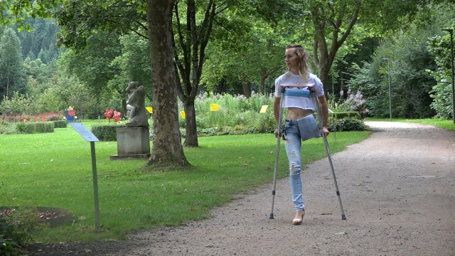 The Most Beautiful Girls Just Have 1 Leg On Tumblr