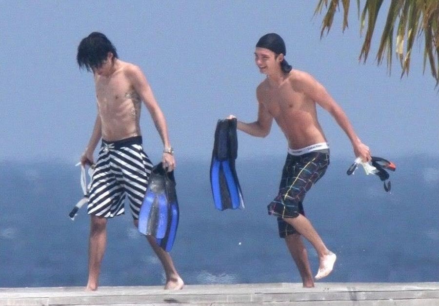 Shirtless Male Celebs Bill Kaulitz And Tom Kaulitz