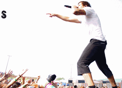 Cant Keep My Hands Off Simple Plan