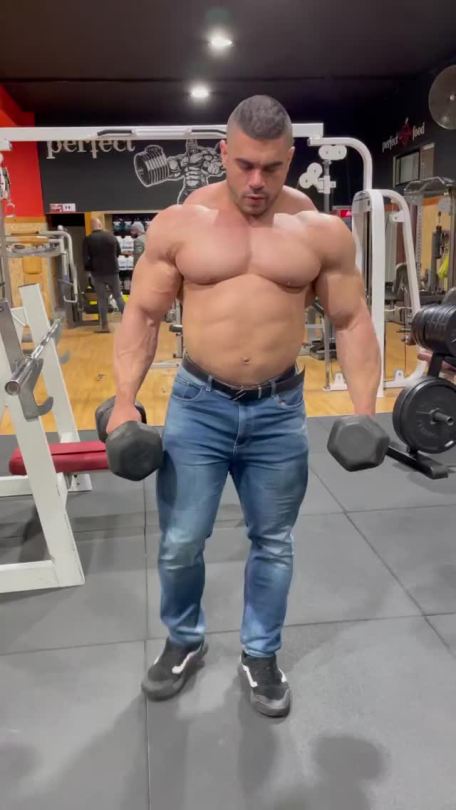 Ifbb Pro Sahar Kazes Tumbex