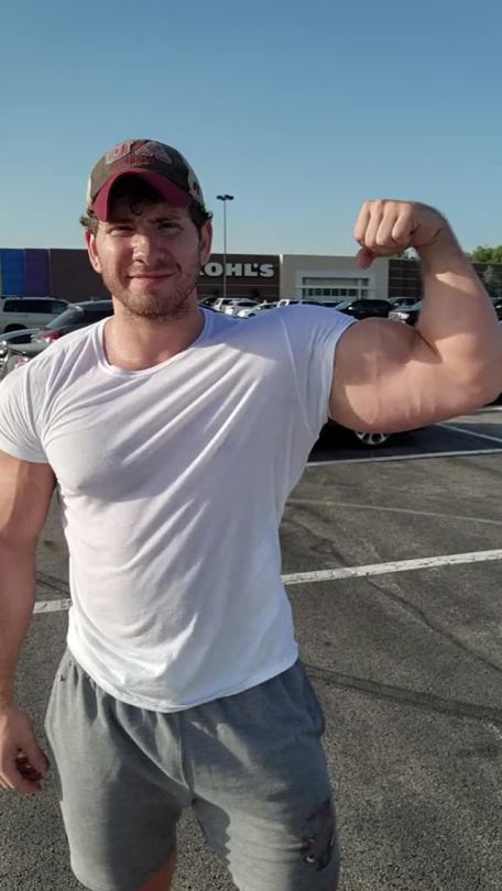 Muscle Guy On Tumblr