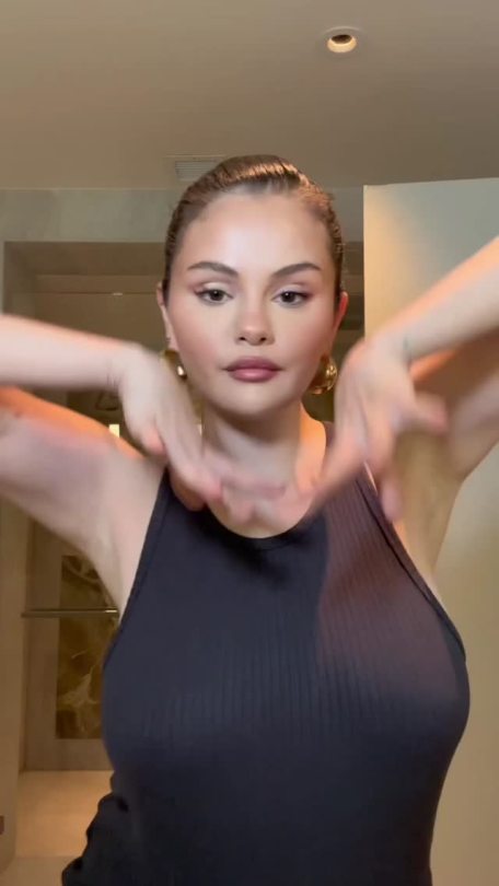 Selena Gomez Tumbex