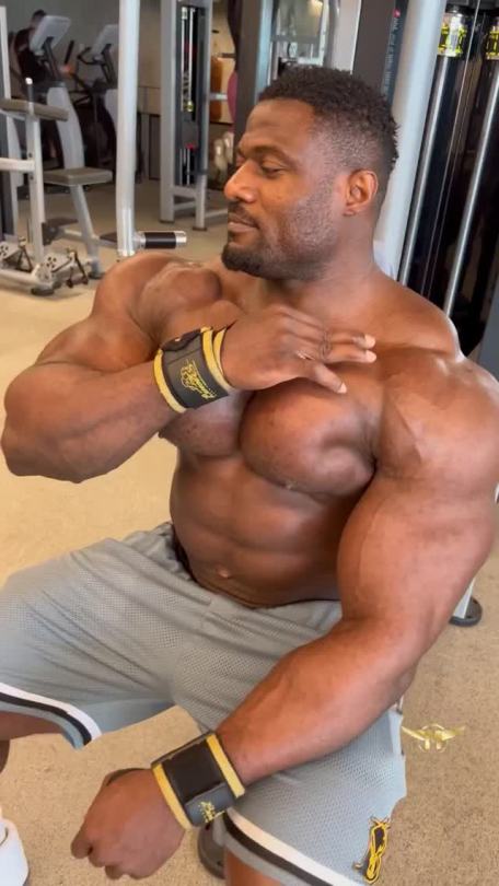 Chinedu Obiekea Andrew Jacked Tumbex